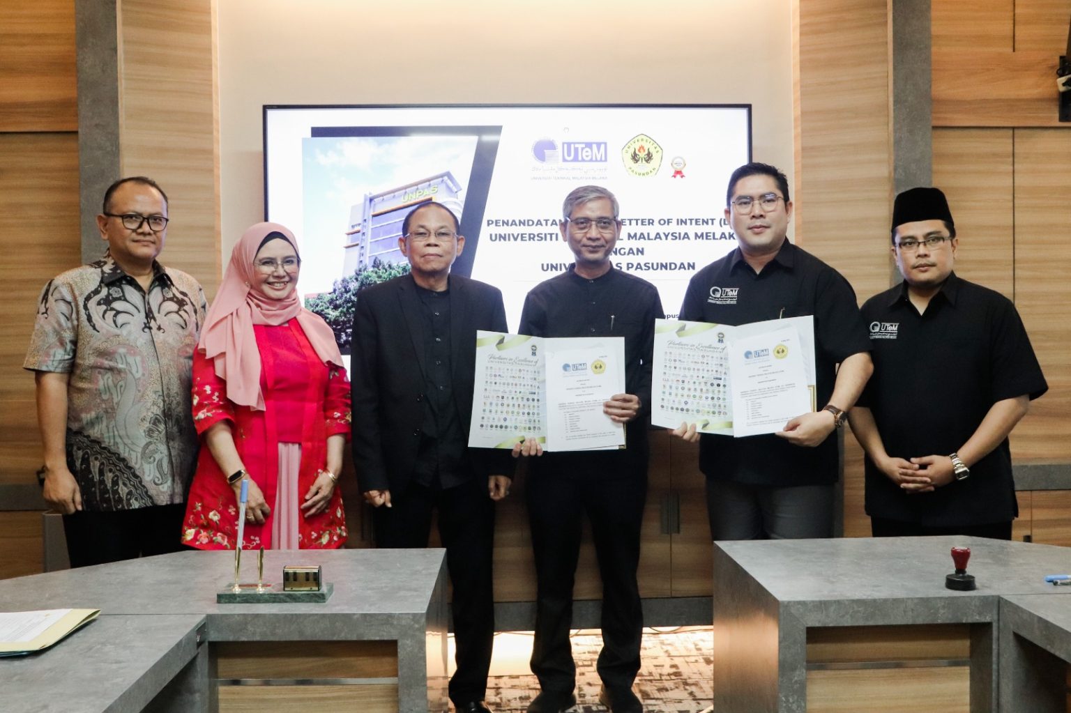 Home - Universitas Pasundan